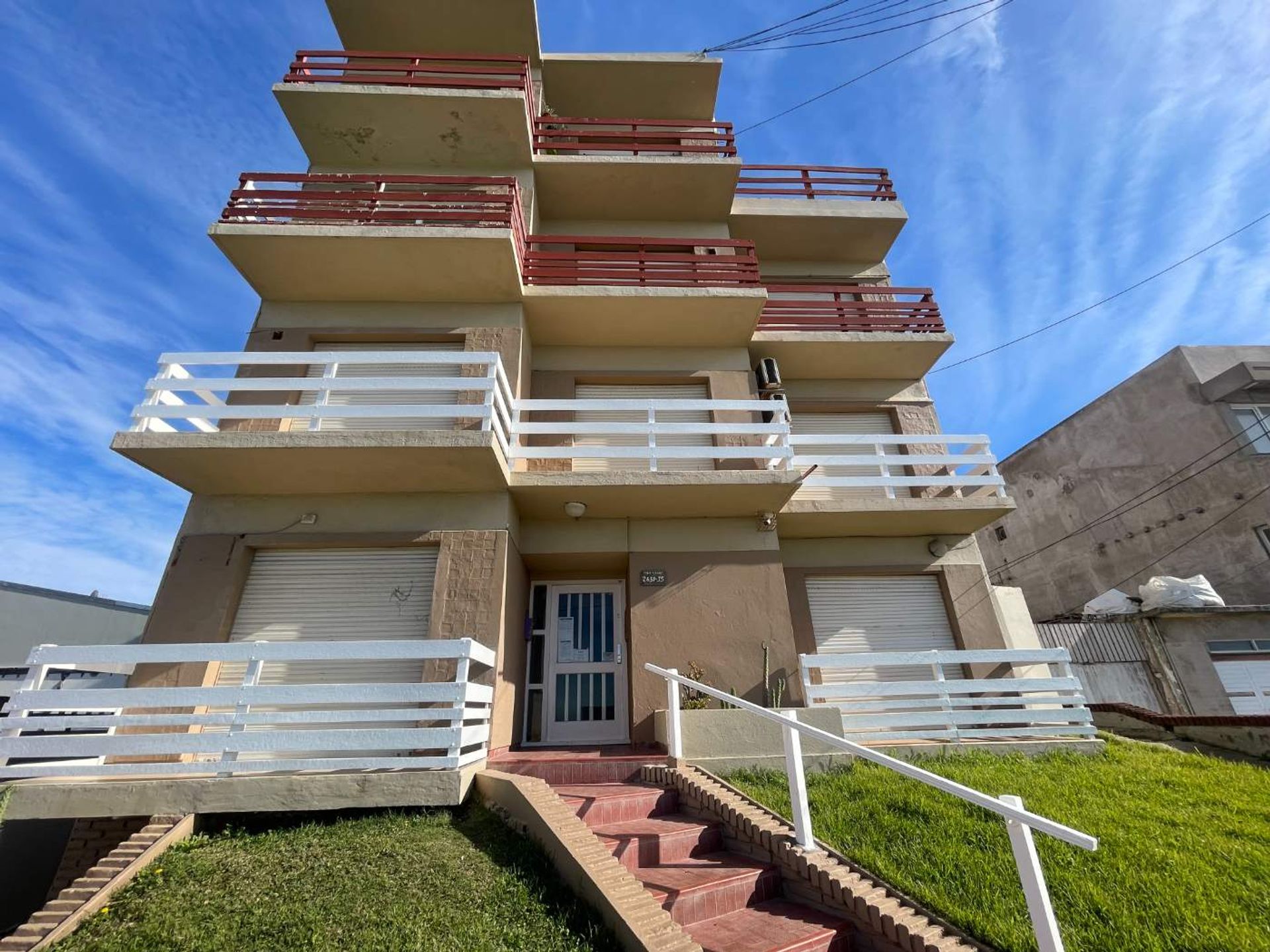 RE-MAX Arena - ID#8049 - Departamento en Venta